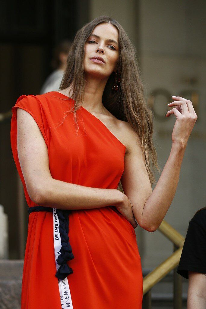 Робин Лоули стройная плюс-сайз из Австралии.