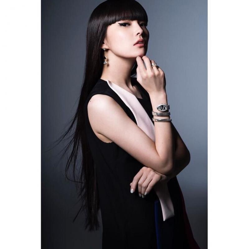 Модель - Lola Bulgari (50 фото)