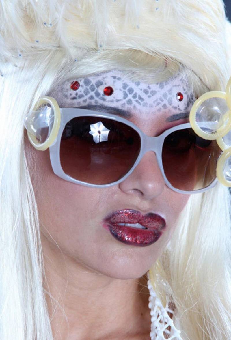 Фото - Модель: Helly Mae Hellfire